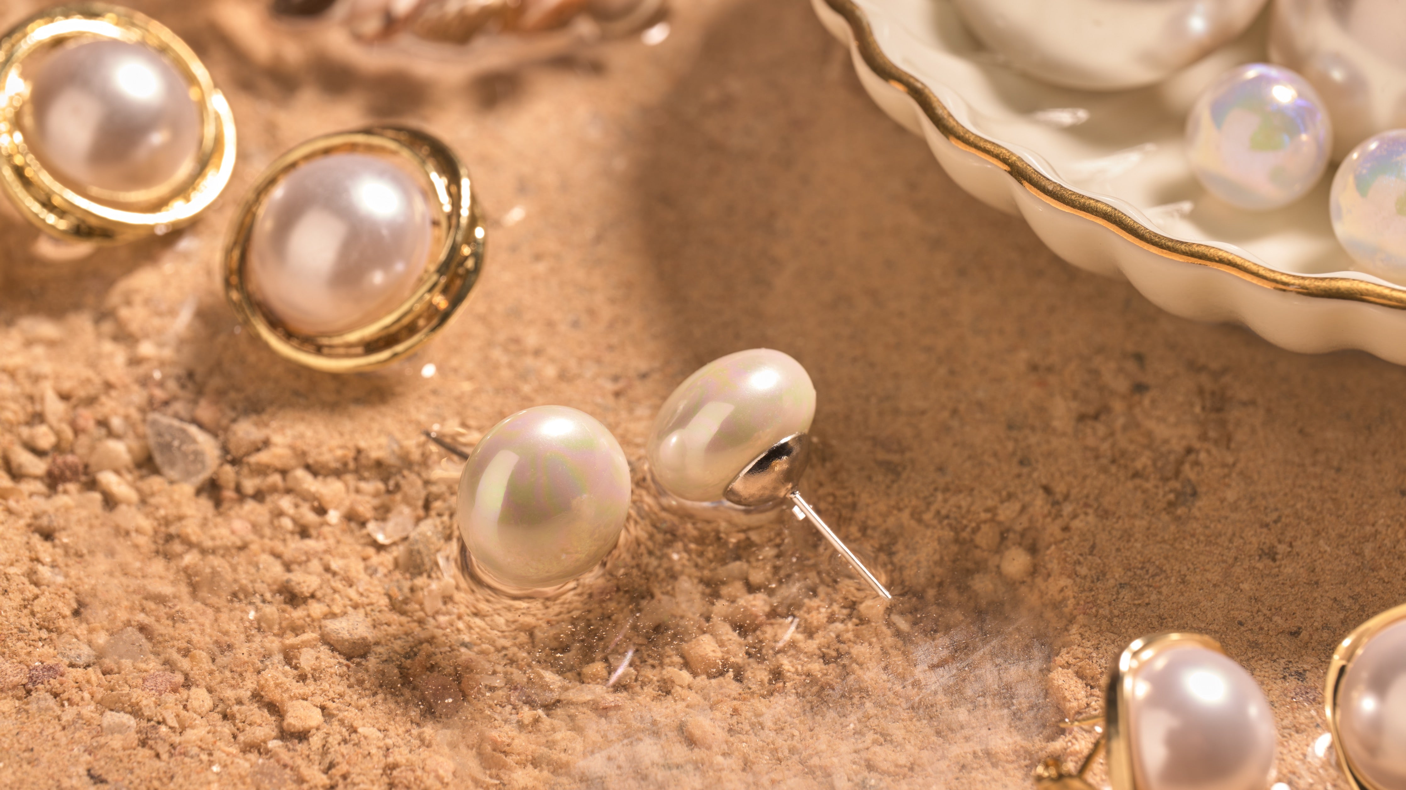 Timeless Pearls – Aura Studio